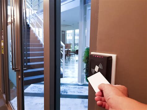 How Attendance Tracking Works By Using RFID Technology
