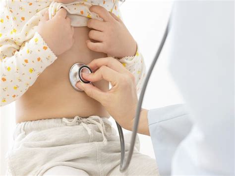 12 thói quen đơn giản nếu cha mẹ cùng con làm tốt sẽ phòng được sởi các bệnh dễ mắc mùa tựu trường