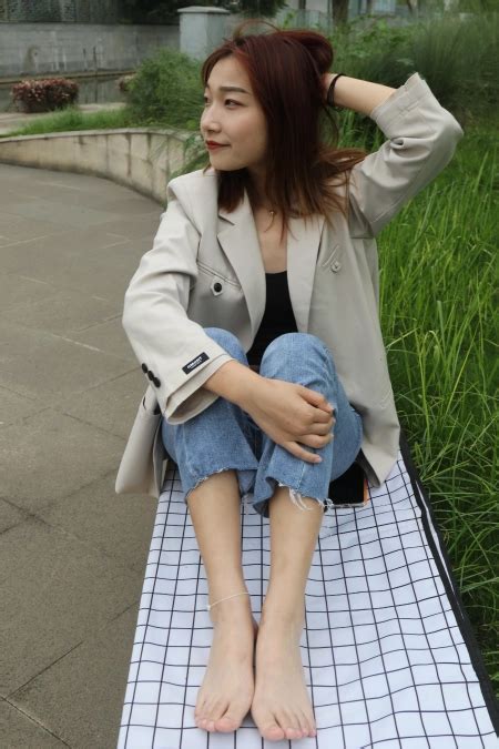 毕业生室外马蹄跟凉鞋美足 芒果XO