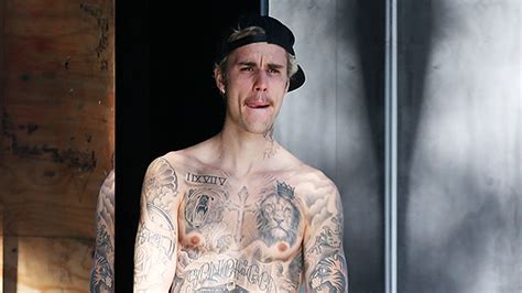 Justin Bieber Showing His Boxers