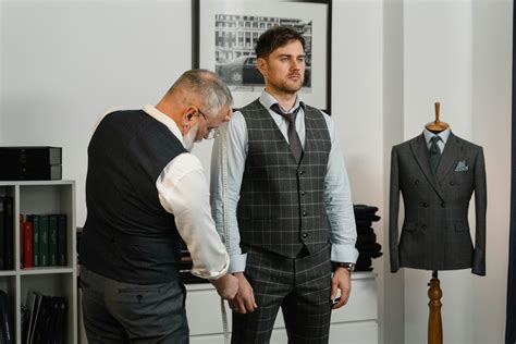 실내 고상한 공예 기술 꾸뛰르 남성 남성 패션 남성복 남자 디자이너 디자이너 정장 디자인 디테일 라이프스타일 럭셔리 마스터 테일러 맞춤형