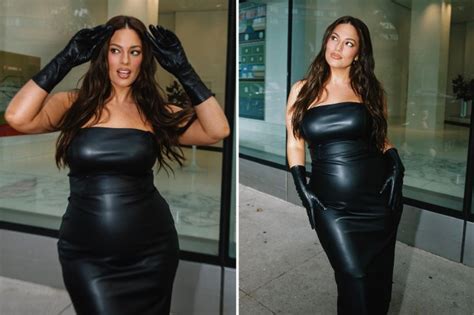 Worlds Sexiest Woman Ashley Graham Flaunts Killer Curves In Skintight