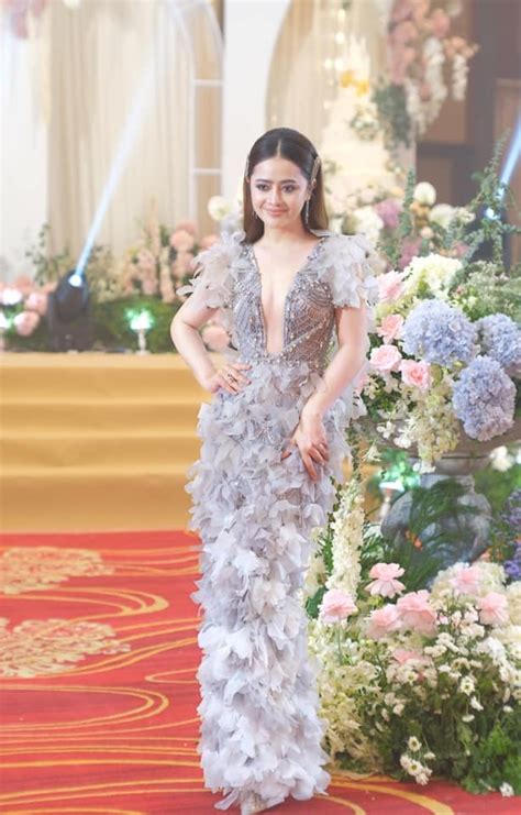 យូរទៅកាន់តែស្អាត កំពូលតារា ឱក សុគន្ធកញ្ញា នៅតែរំលេចសម្រស់ផូផង់ Khmerload Cambodia Latest News