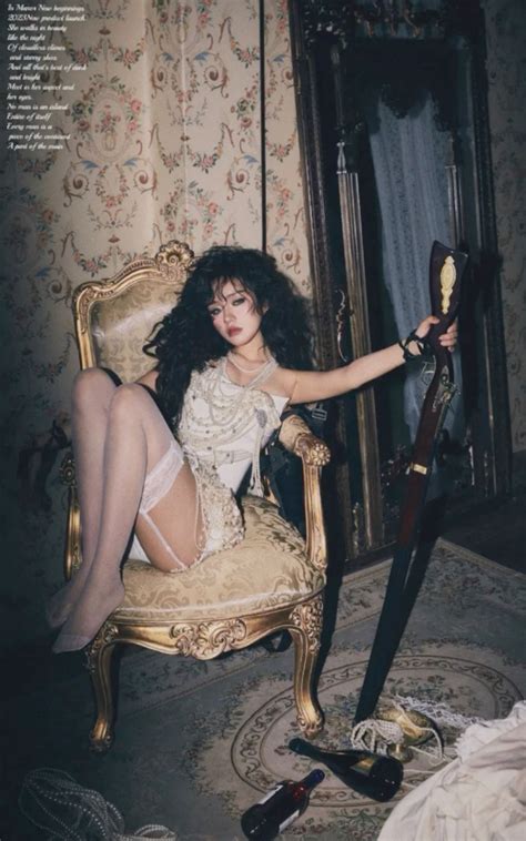 Ghim Trên Free Fonts