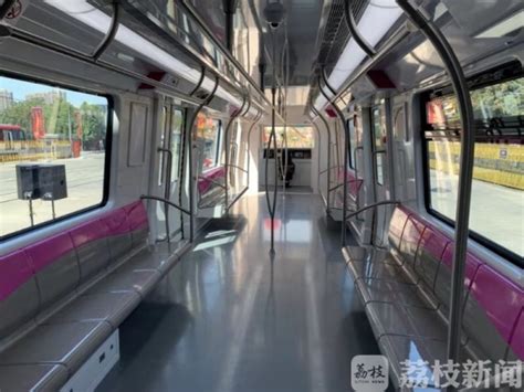 苏州5号线全自动驾驶b型地铁列车在南京下线我苏网