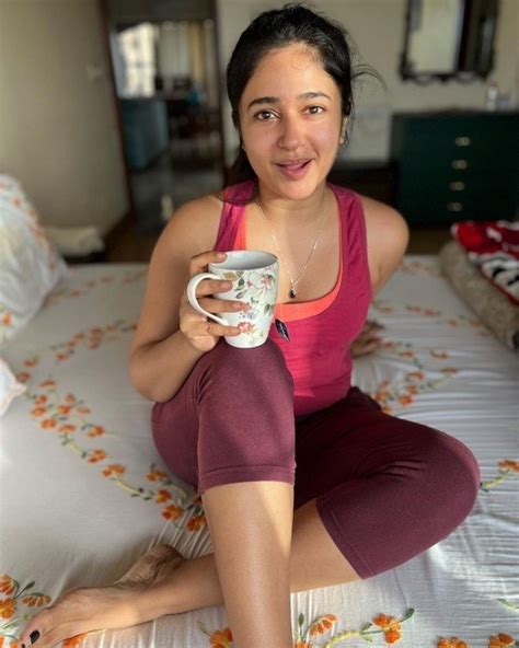 Poonam Bajwa Aka Poonam Photos Stills Images