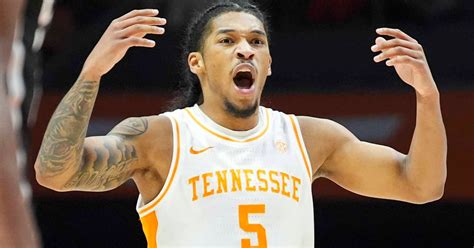Tennessee Zakai Zeiglers Return Sparks Vols In 85 81 Win