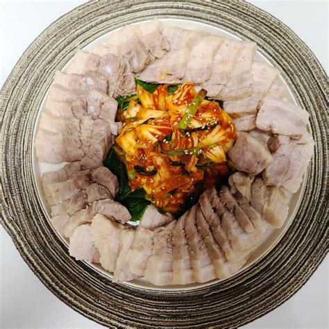 돼지고기 삼겹살 맛있게 삶는법 통삼겹살 수육 만들기