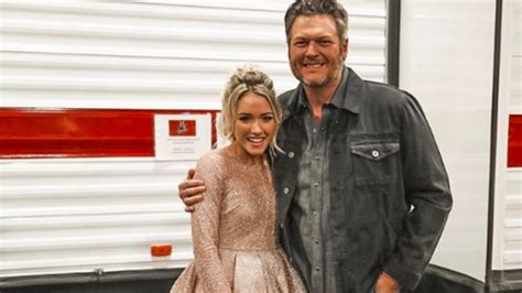 Emily Ann Roberts On The Voice Former Contestant Performs New Song