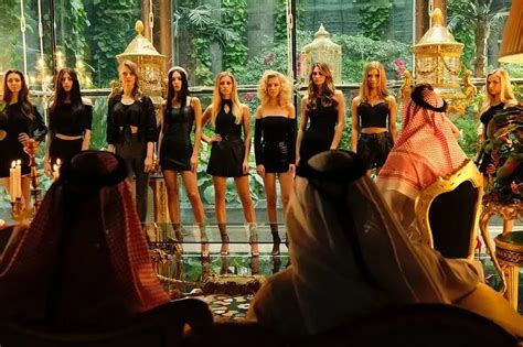 遭十几个国家禁播的《迪拜的女孩》，内容禁忌题材敏感，女主要多大勇气才能演完 电影解析 奈飞推荐