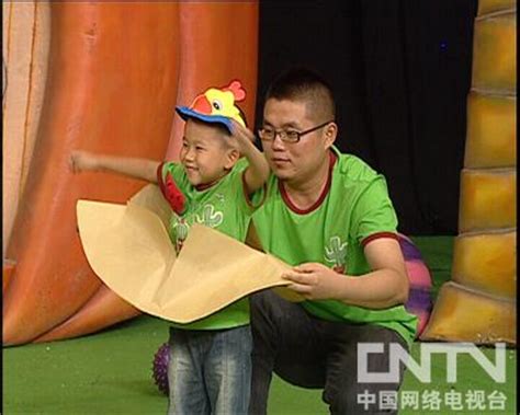 20110923 西瓜桔子做游戏 小鸡吃米 少儿台