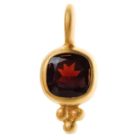 Garnet Pendant Facetted 925 Sterling Silver Vermeil Gold For Sale At