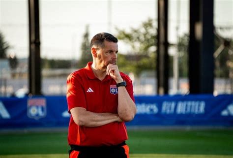 ლიონის მწვრთნელი თამაშში მიქაუტაძის ჩართვა მომეწონა