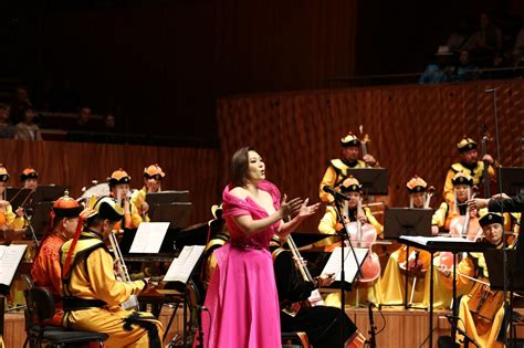 МОРИН ХУУРЫН ЧУУЛГА Сиднейн дуурийн театрт анх удаа тоглолоо