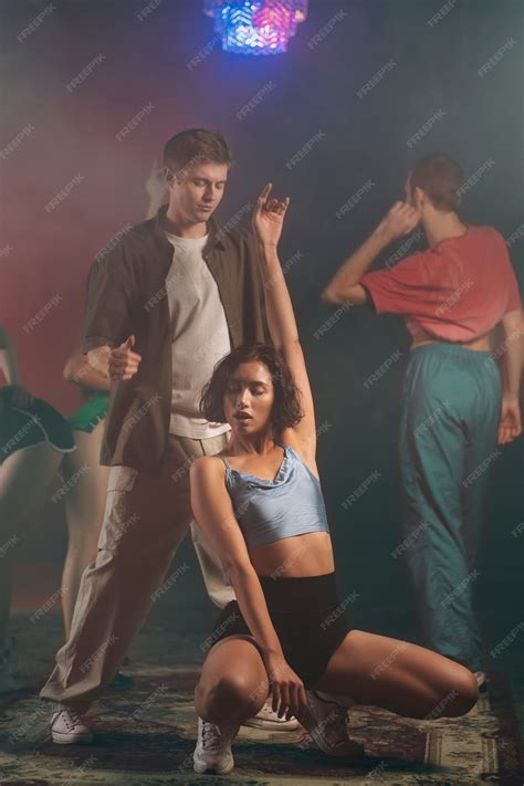 Free Photo People Dancing And Twerking At An Indoor Party