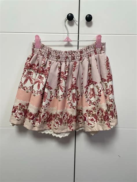 리즈리사깔 아일렛 핑크 플리츠 레이스 스커트 히메갸루 라떼갸루 리즈리사 후루츠패밀리 리즈리사깔 아일렛 핑크 플리츠 레이스 스커트 히메갸루 라떼갸루 리즈리사 후루츠패밀리