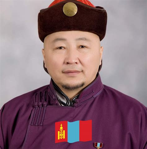 Туркийн нэгэн малчин фeрмeр залуугийн гэрийн эргэн тойронд өглөө эрт