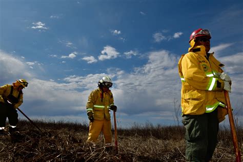 Incendios Forestales Ambiente Continúa Con El Envío De Recursos A Las