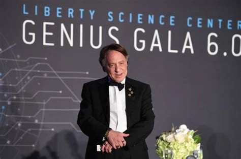 Гениј сака да се спои со вештачката интелигенција „Луѓето ќе живеат вечно“ Usb Mk