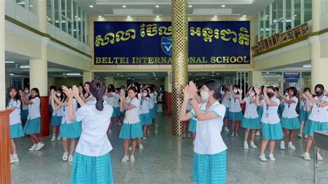 បទ «ស្រលាញ់អ្វីដែលខ្មែរមាន ដែលបង្ហាញការពិតពីកម្ពុជា ចេញ Full Mv ហើយ Khmernote