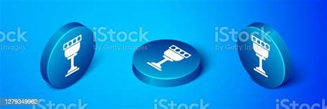 파란색 배경에 격리 된 등소 중세 잔 아이콘 성배 파란색 원 버튼입니다 벡터 0명에 대한 스톡 벡터 아트 및 기타 이미지 0명 3차원 형태 고대의 Istock