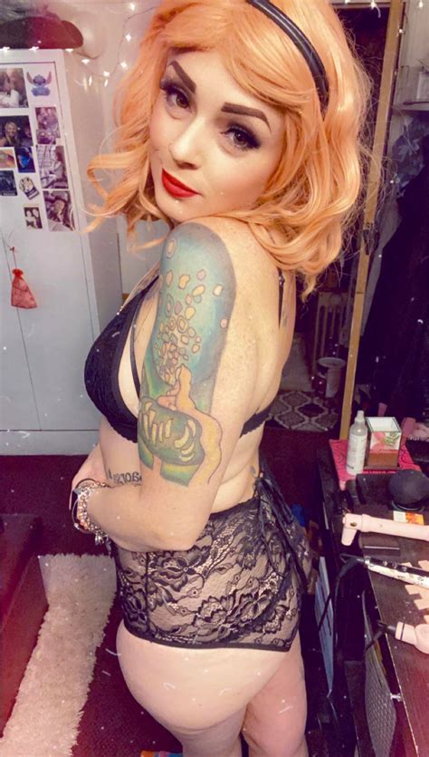 Sexy Sabrina Spellman Cosplay 😈🖤 Scrolller