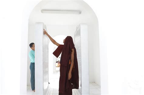 မာရဝိဇယဗုဒ္ဓရုပ်ပွားတော်မြတ်ကြီးအား အနယ်နယ်အရပ်ရပ်မှ ရဟန်း၊ ရှင