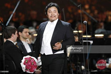 Дуурийн дуучин Э Амартүвшинд Ардын жүжигчин цол хүртээнэ