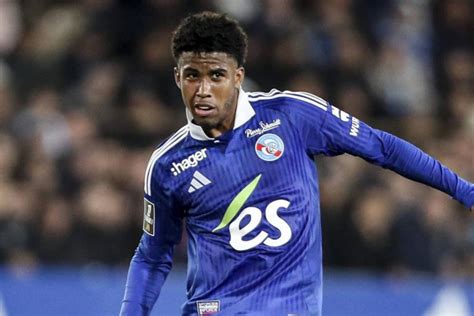 Çelsi Yarımmüdafiəçisini Satmayacaq Reportaz