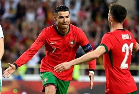 کریستیانو رونالدو خیلی از علی دایی دور شد