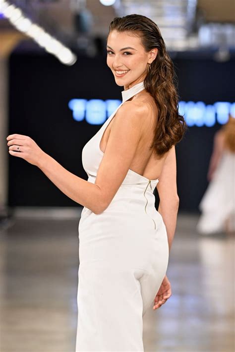 Rachel Pizzolato Art Hearts Fashion During La Fashion Week 0322