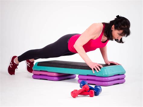 Отжимания от пола как правильно отжиматься техника выполнения постановка рук