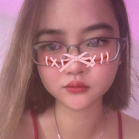 Clara Cute 2024 Yrs Live Cam On Stripzone