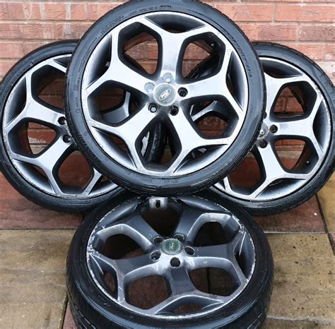 Ford Focus ST 18" alloy wheels - 5 x 108 - 8J - ET52 - 225/40 18 - Zet ...