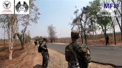 ထီးချိုင့် မန္တလေး လမ်းမှာ စစ်ကားနှစ်စီးကို ကြားဖြတ် ပိတ်ဆို့တိုက်ခိုက်၊ Youtube