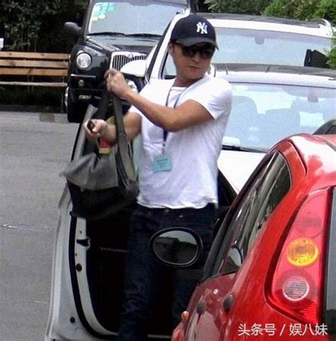 和謝霆鋒不顧兒子相比 馬景濤是好爸爸 離婚後仍接送兒子上下學 每日頭條