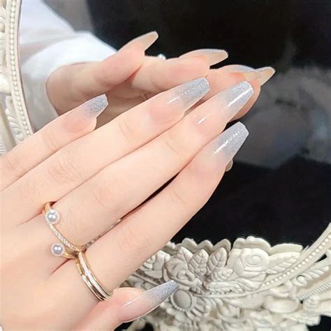 금빛 글리터가 더해진 우아한 프렌치 매니큐어 긴 발레 포인트 모양의 탈착 가능한 프리메이드 네일 팁으로 화려 Temu Republic Of Korea