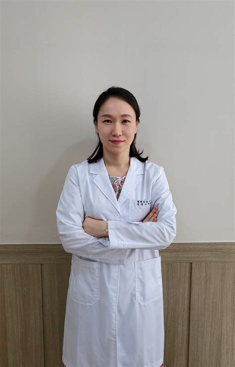 [v헬스] 여름철 태양 아래 피부 화상…“빠른 진정과 색소 관리 중요”