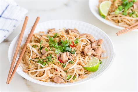 Easy Chicken Pad Thai Noodles Recipe