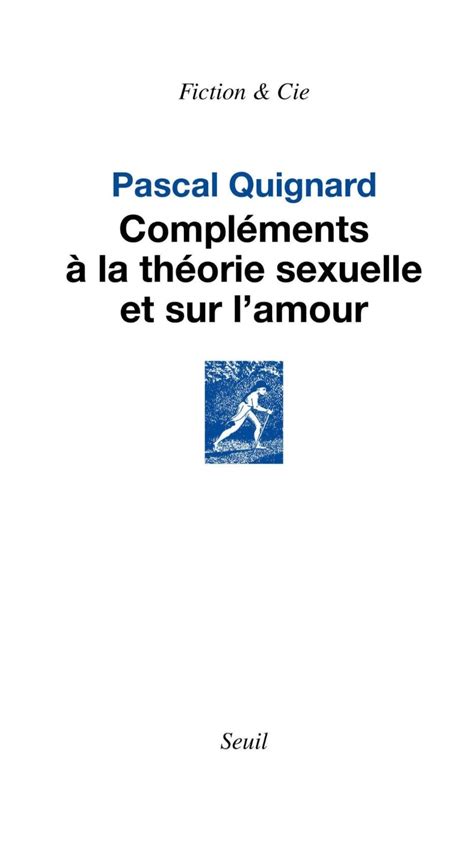 پاسکال کینیار سال ۱۹۴۸ در فرانسه در خانواده‌ای از موسیقی‌دان‌ها و متخصصان ادبیات کلاسیک به دنیا