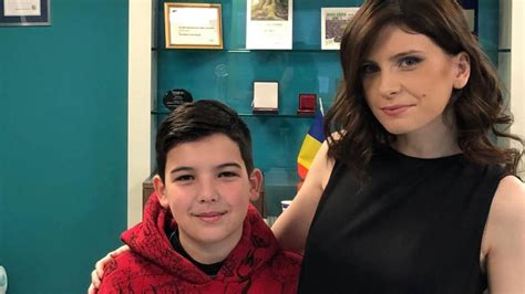 Surpriză în Platoul Antenei 3 Co Prezentatorul Violetei Moroianu De La