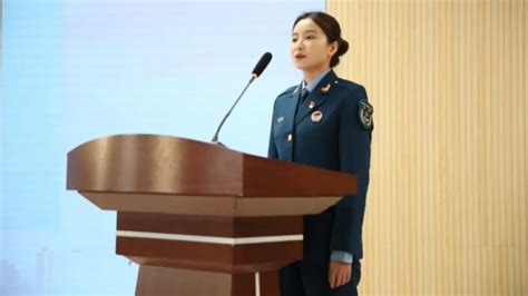我校举行2025年大学生征兵工作启动仪式暨征兵政策宣讲专题报告会 辽宁中医药大学杏林学院 学生处