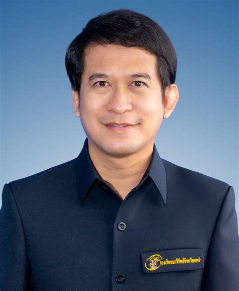 บุคคลากรโรงเรียนนารีรัตน์จังหวีดแพร่