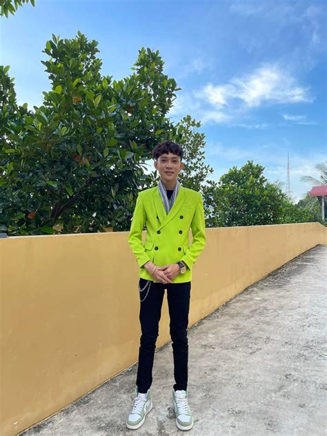 លង់កាន់តែខ្លាំង តិចម៉េង ច្រៀងភាសាខ្មែរ លាយថៃកាន់តែពីរោះ មានវីដេអូ Khmerload Cambodia