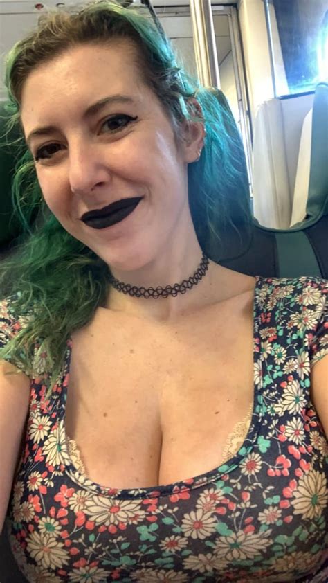 Busty Selfie Rrealsexyselfies Busty Selfie Rrealsexyselfies