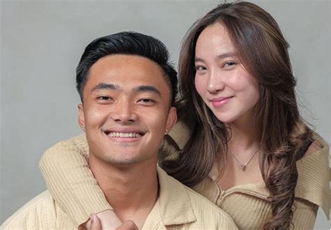 Profil Dan Potret Cantik Devani Audri Pacar Ernando Ari Kiper Timnas