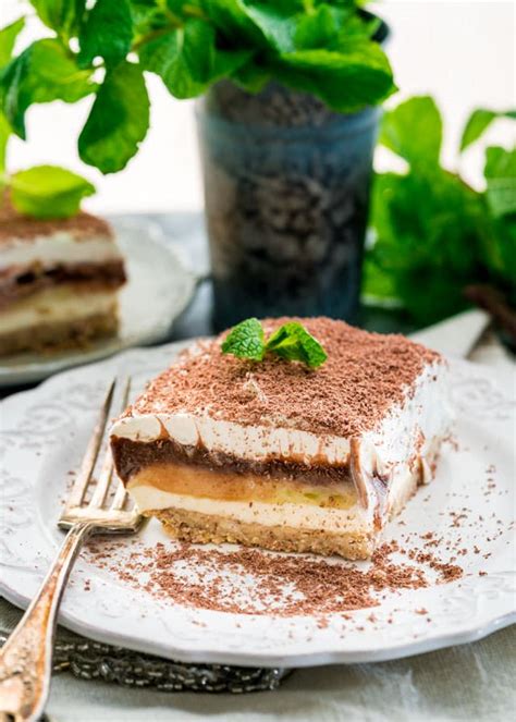 20 Crowd Pleasing Potluck Desserts Positively Splendid Crafts