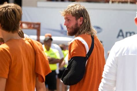 Texas Quarterback Quinn Ewers Out 4 6 Weeks With Injury Suffered Vs