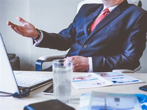 Whats The Better Career Choice Between Hr And Marketing