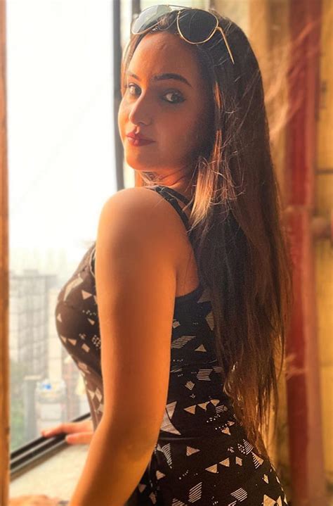 Aliya Naaz Web Series Hot Videos Photos Instagram Age Tv Shows And